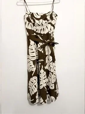 BCBGMaxAzria | Dresses | Bcbgmaxazria Brown Dress With Cream Leaf Print ...